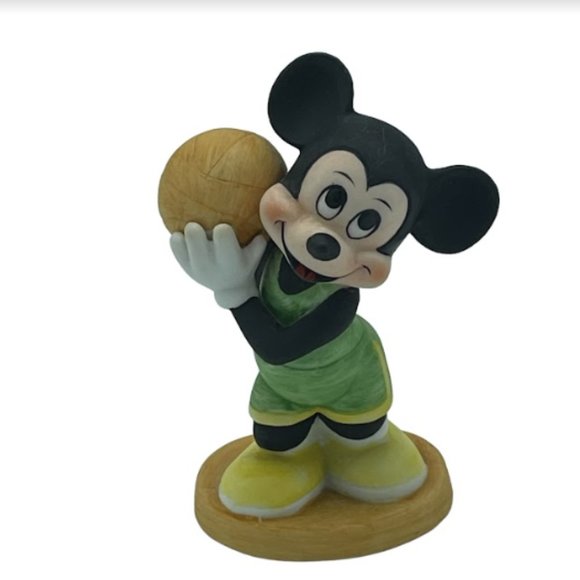 Walt Disney | Accents | Walt Disney Mickey Mouse Ball Game Play ...